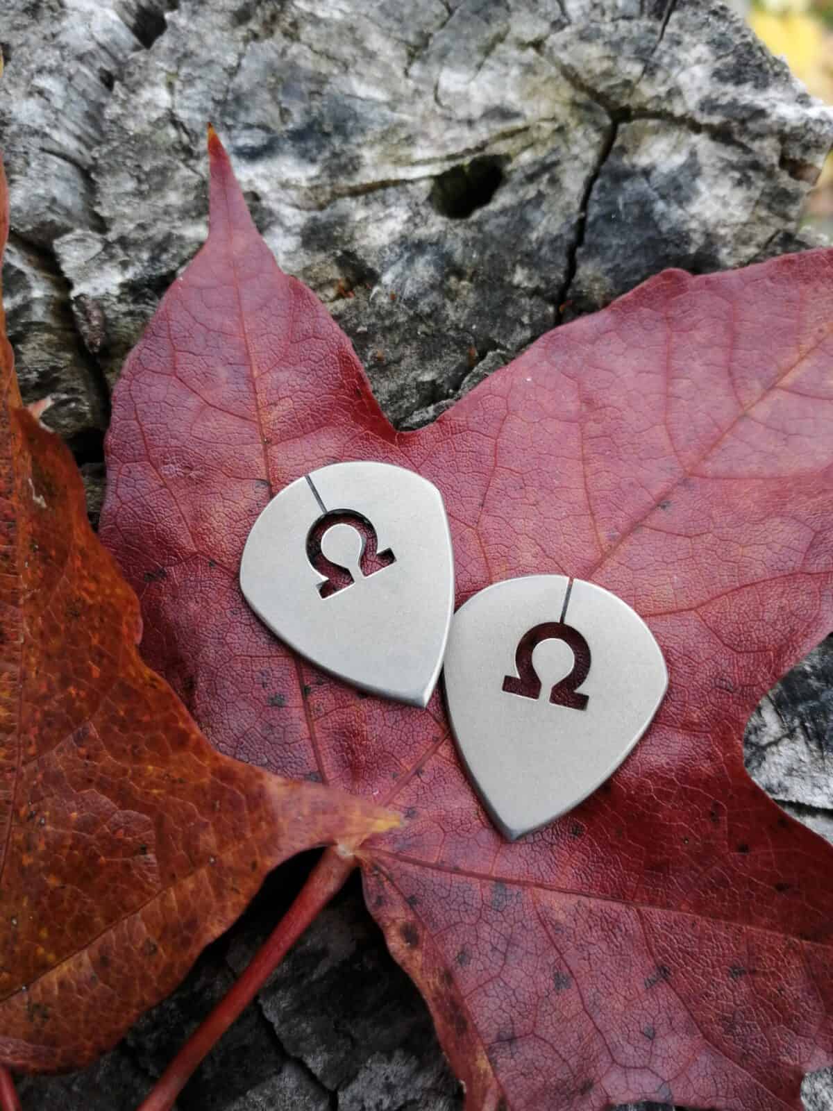 Ohm Picks - Everything You Should Know (Full Review) - Guitar Pick Reviews