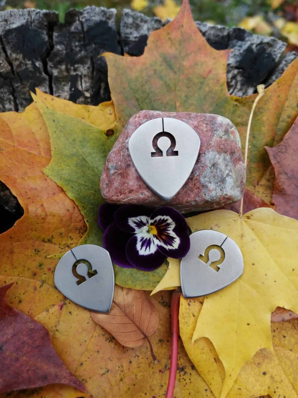 Ohm Picks - Everything You Should Know (Full Review) - Guitar Pick Reviews