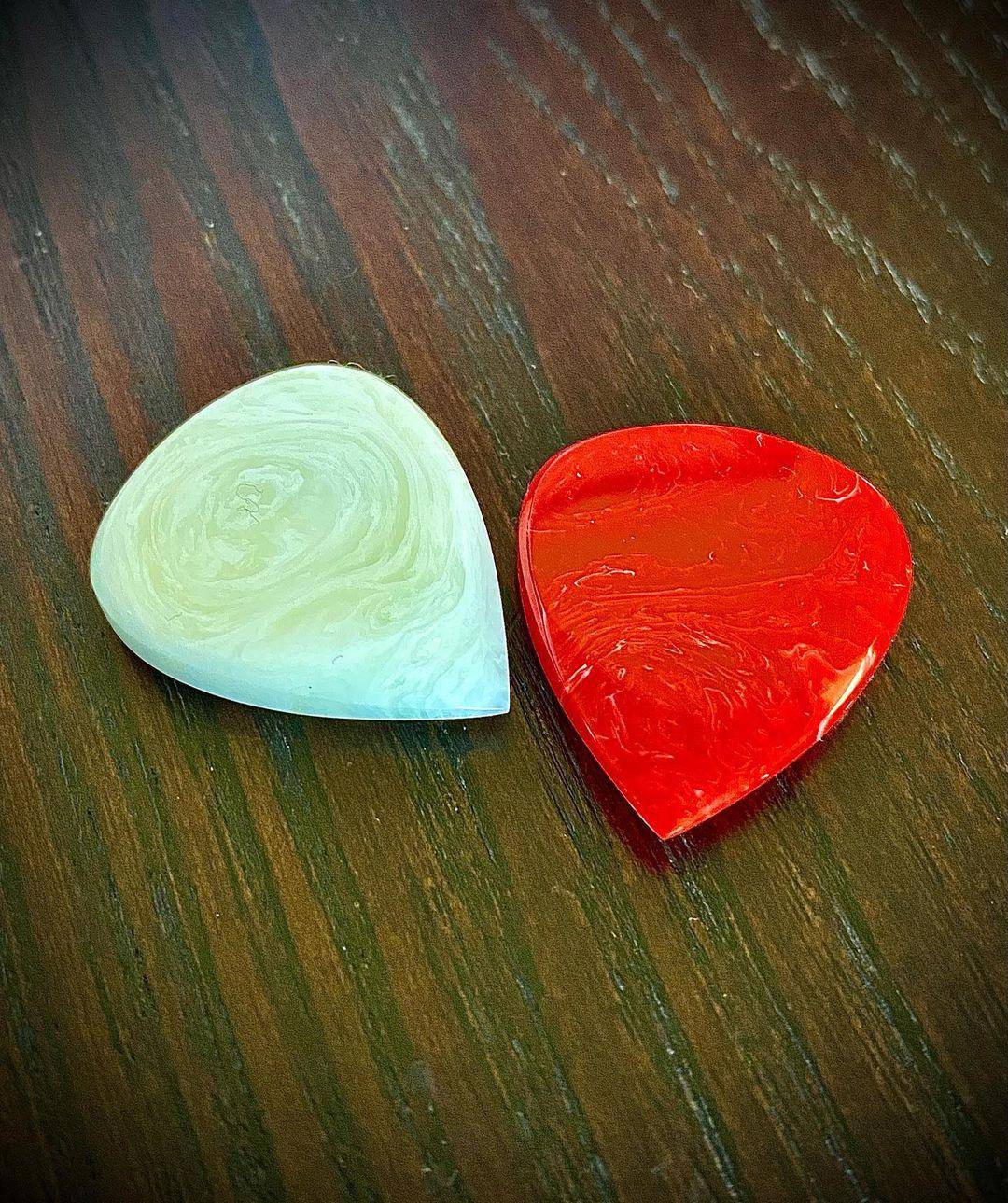 Dragon Picks - Full Review - Guitar Pick Reviews