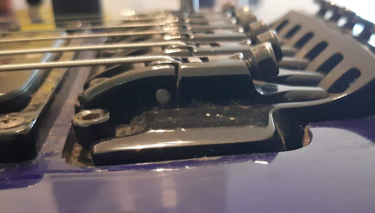How to Easily Tune a Floyd Rose Guitar and Keep it In Tune