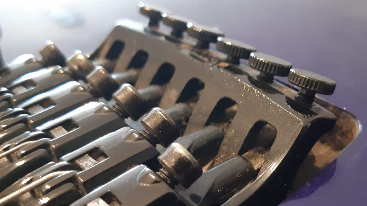 How to Easily Tune a Floyd Rose Guitar and Keep it In Tune