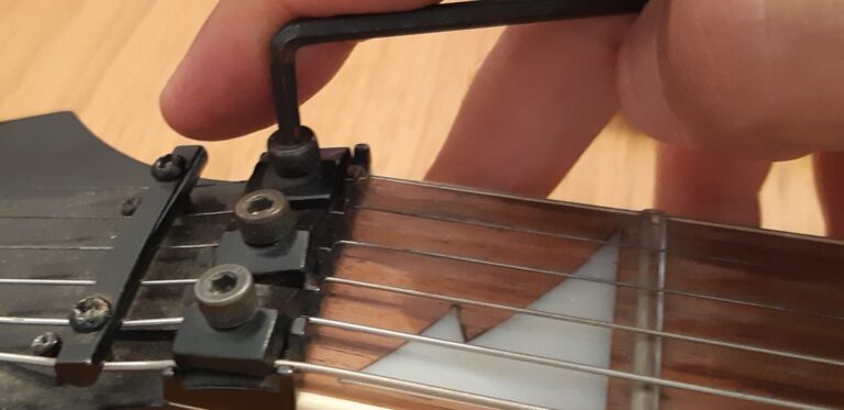 How to Easily Tune a Floyd Rose Guitar and Keep it In Tune