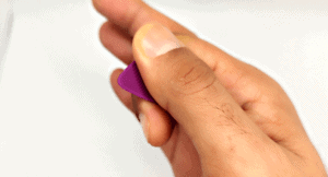 How to Hold a Guitar Pick? 7 Options - Guitar Pick Reviews